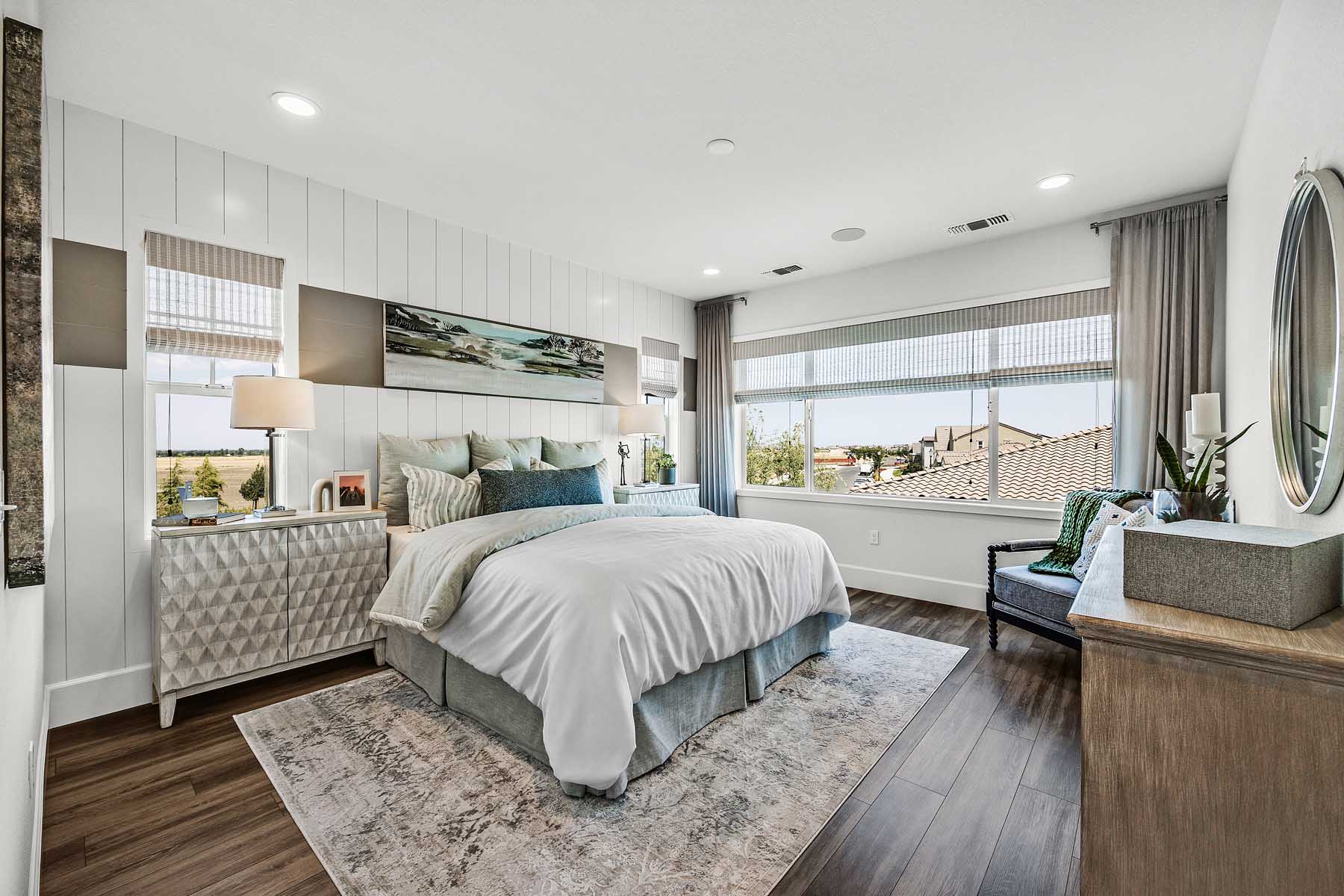 Meet the Models at Ellis - ellis